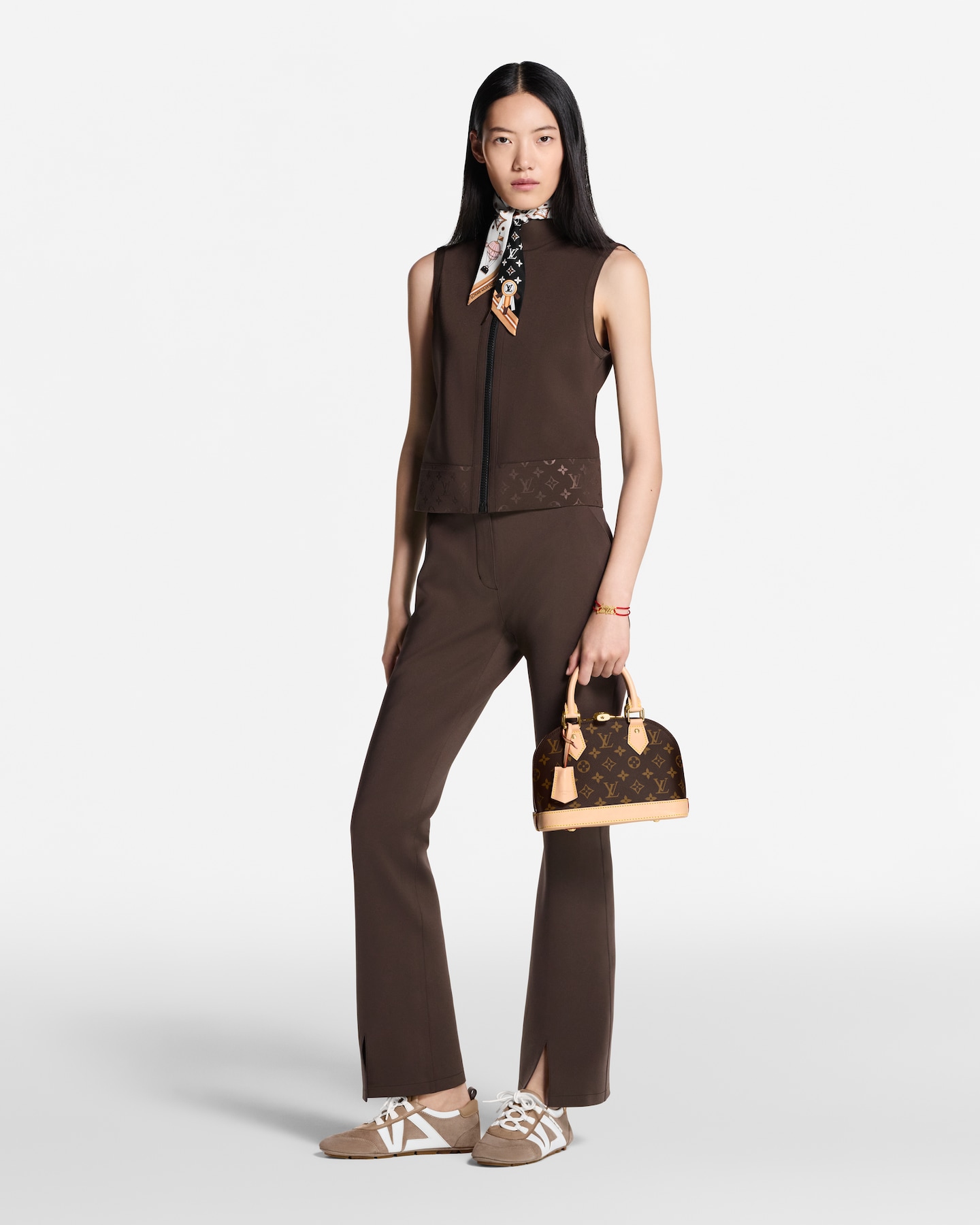 สร้อยข้อมือ LV Script - แฟชั่นจิวเวลรี่ หลุยส์ วิตตอง เว็บไซต์อย่างเป็นทางการประเทศไทย | LOUIS ...